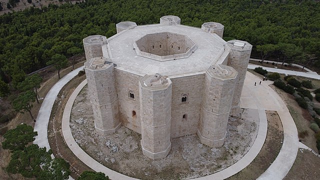 Why is Castel del Monte octagonal? – Archaeology Mysteries