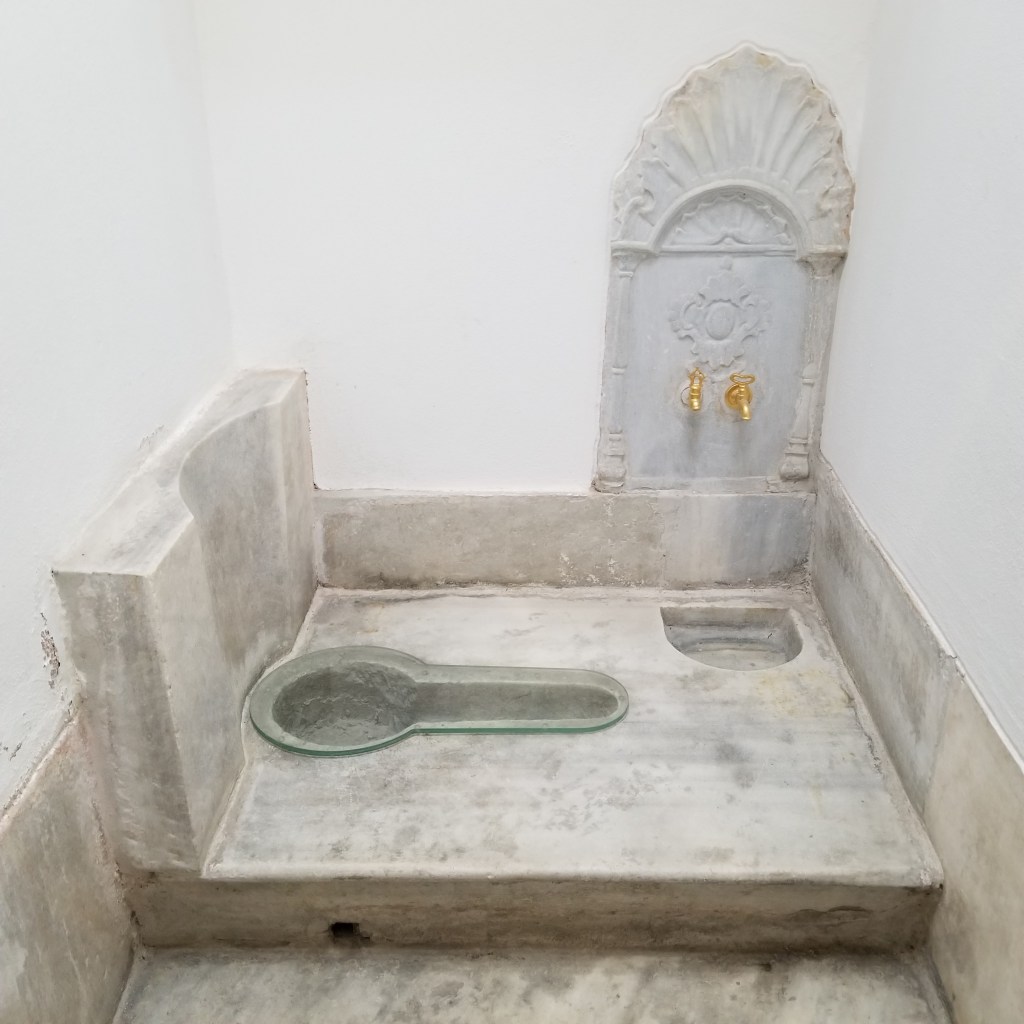 Did the ancient Romans share their toilet sponge? – Archaeology Mysteries